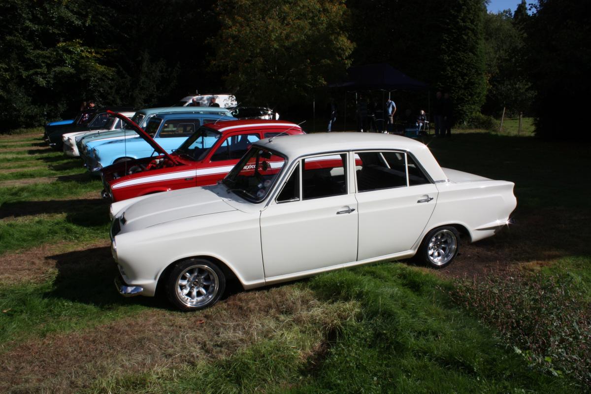 Summer Show Rowfant House 8/9/2013 - EVENT REPORTS - Old Skool Ford