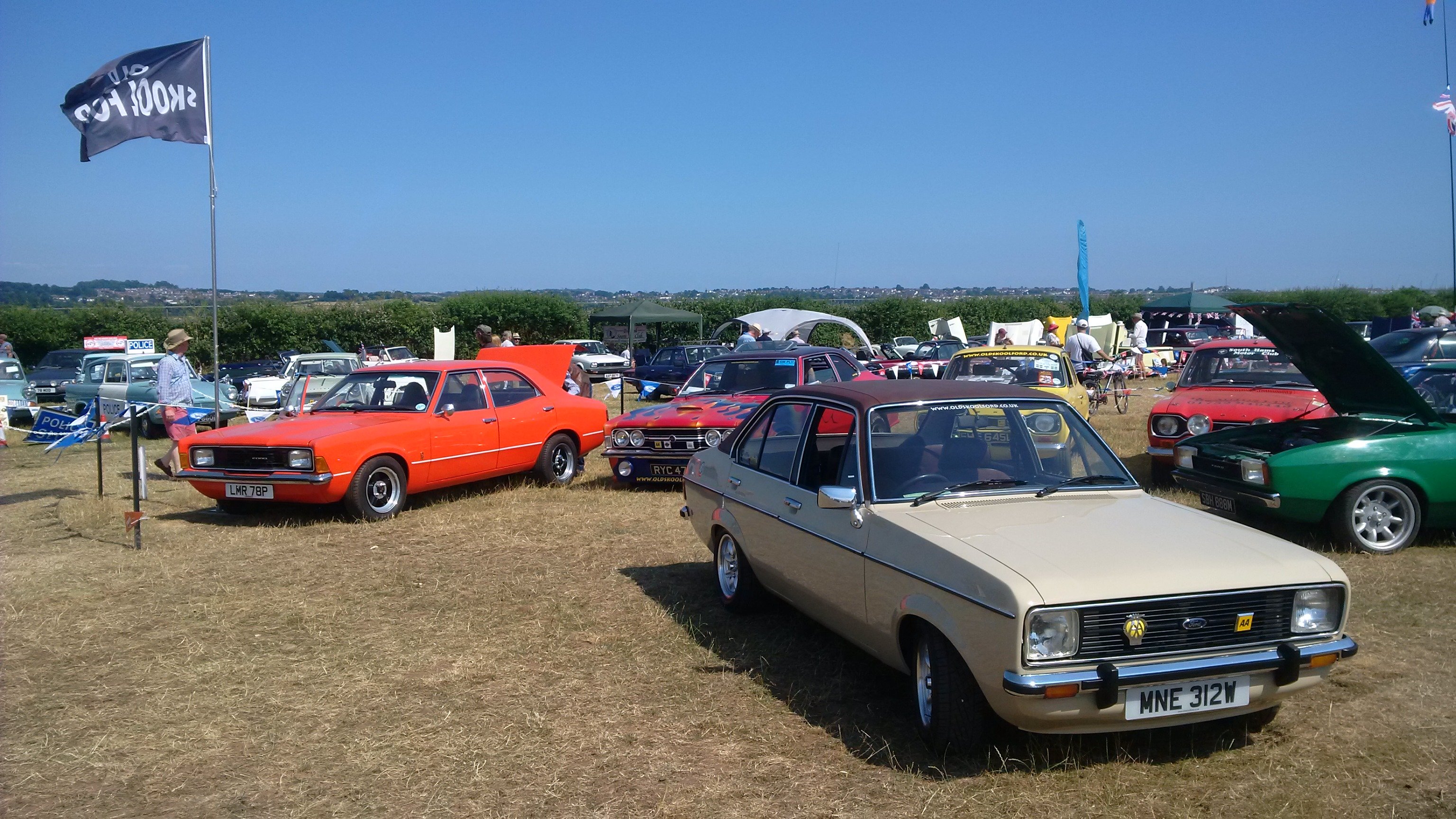 Powderham Historic Vehicle Gathering 2018 - EVENT REPORTS - Old Skool Ford