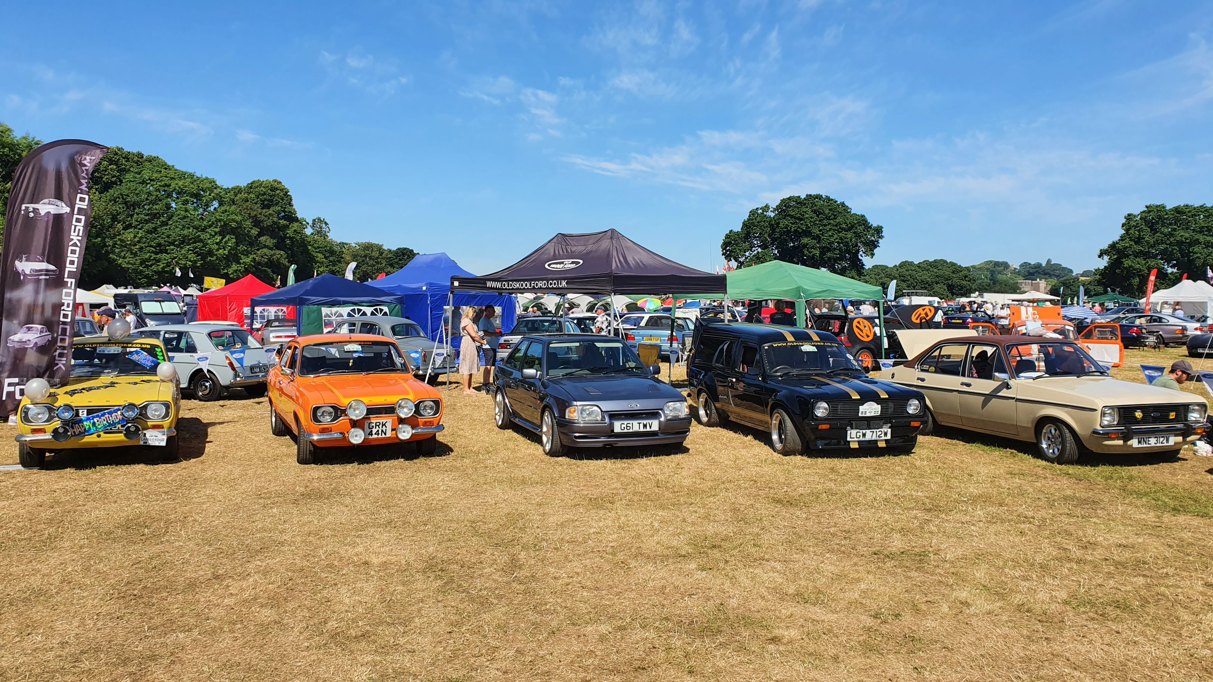 Historic Vehicle Gathering at Powderham 9th 10th July Castle, Devon ...